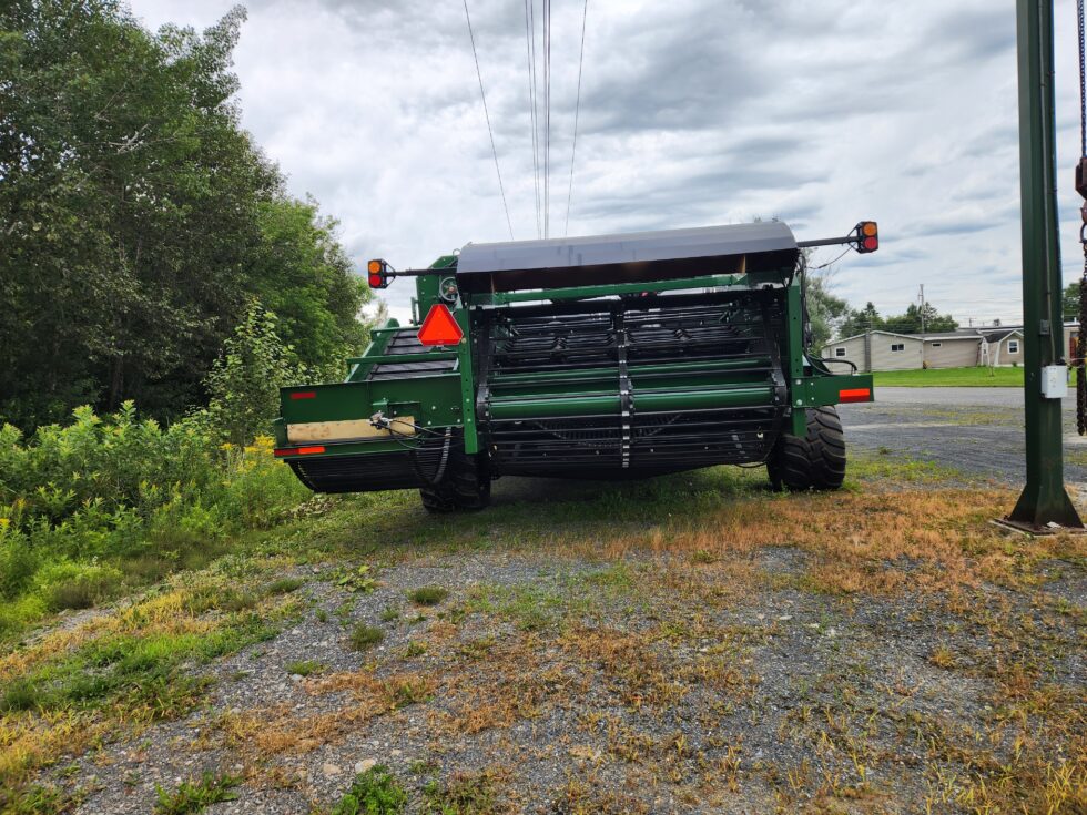 2023 673 AH Harvester | Lockwood